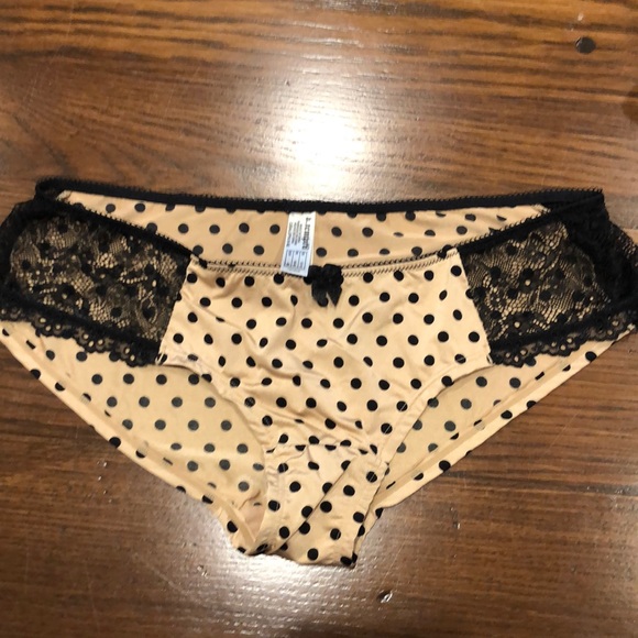 b.tempt’d | Intimates & Sleepwear | Btemptd Panties 6m Beige And Black ...